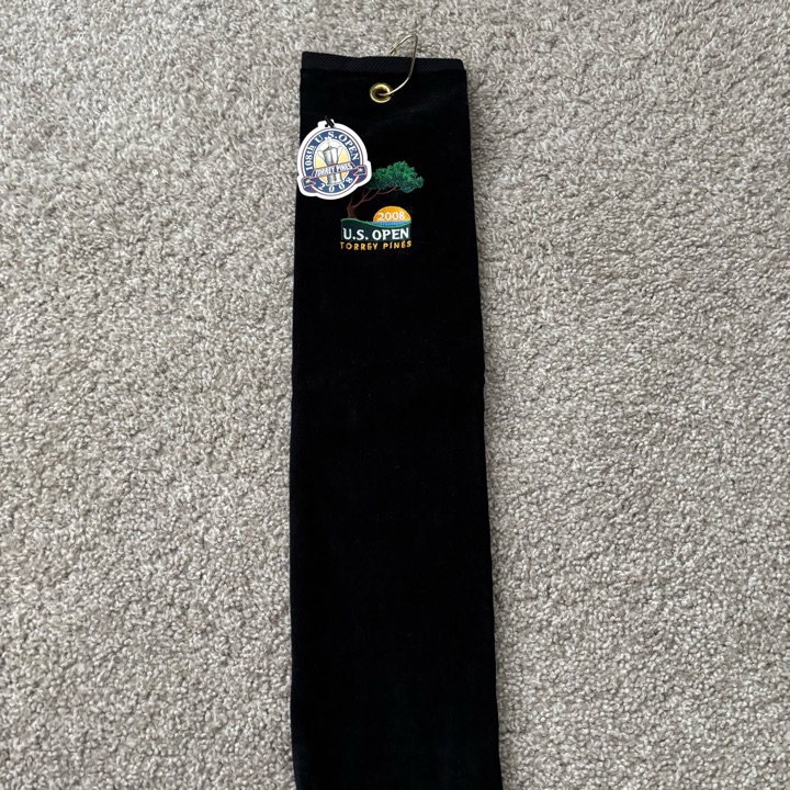 2008 US Open Towel NWT Tiger vs. Rocco | MULLIE Golf