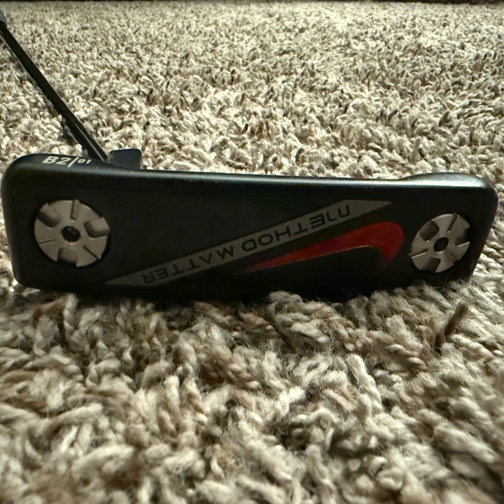 Nike method matter b2-01 putter | MULLIE Golf